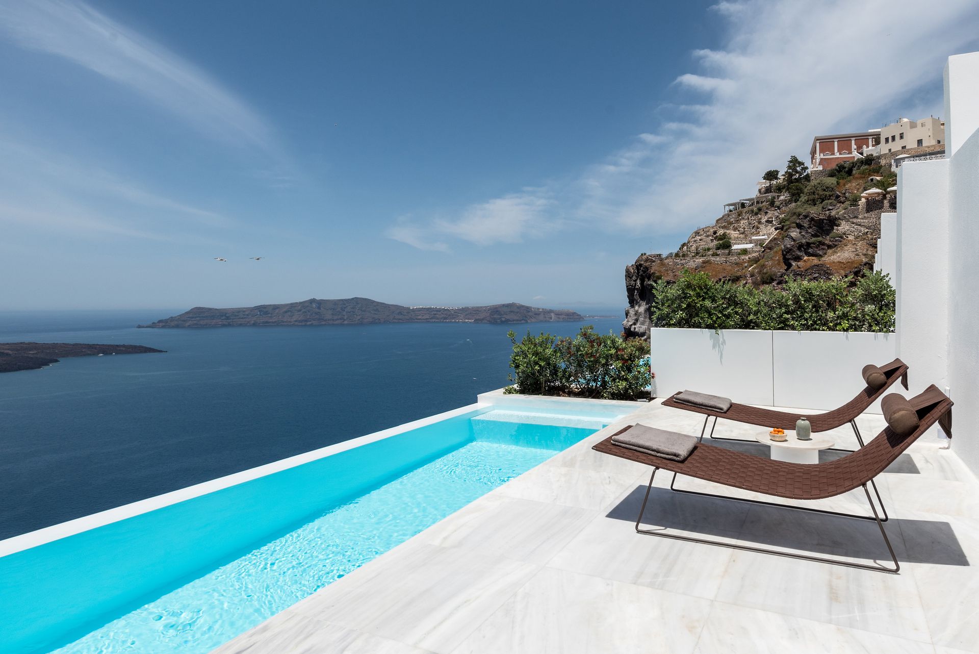 WHITE ARK VILLAS - FIRA, Santorini | Holiday World Greece ...